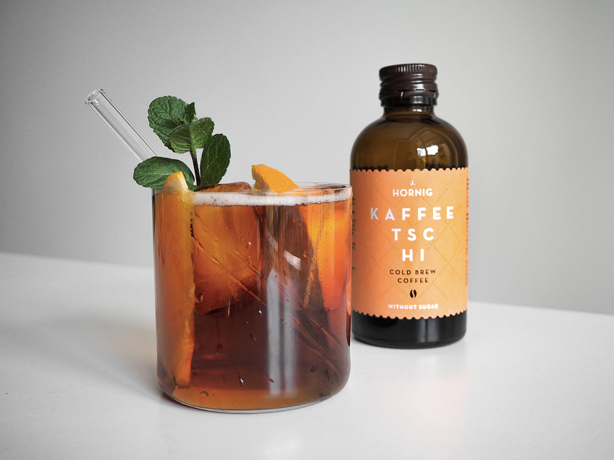 Aperol Coffee Spritz: Sommercocktail mit Cold Brew • Blog • J. Hornig