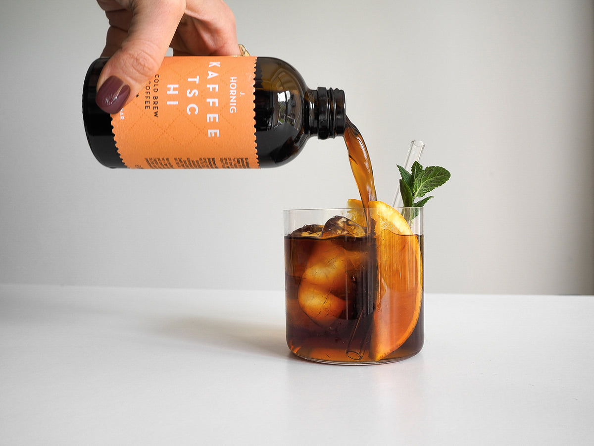 Aperol Coffee Spritz: Sommercocktail mit Cold Brew • Blog • J. Hornig